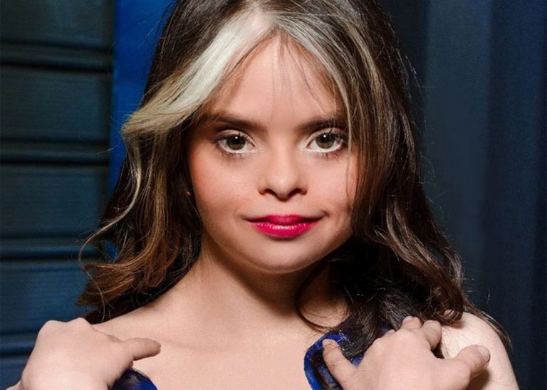 Jessica Jacinto, un mannequin trisomique, transforme les canons de ...